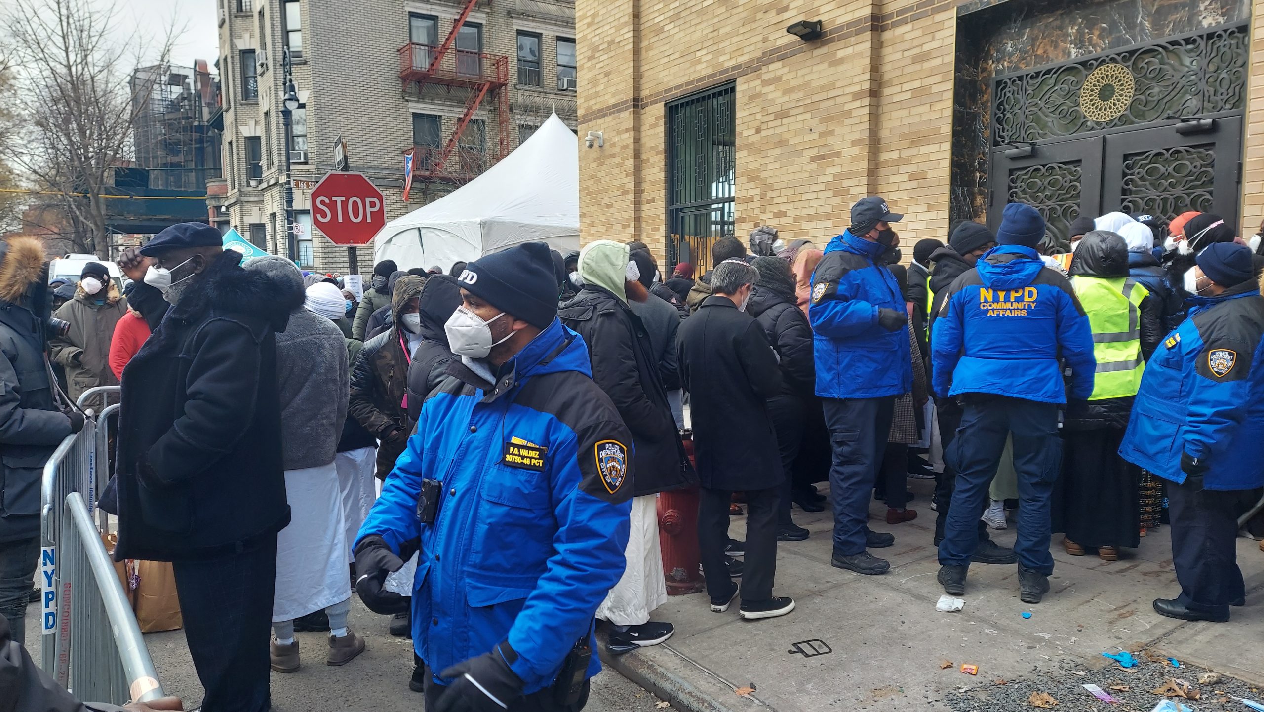 Bronx fire victims' funeral draws huge outpouring of grief - New York ...