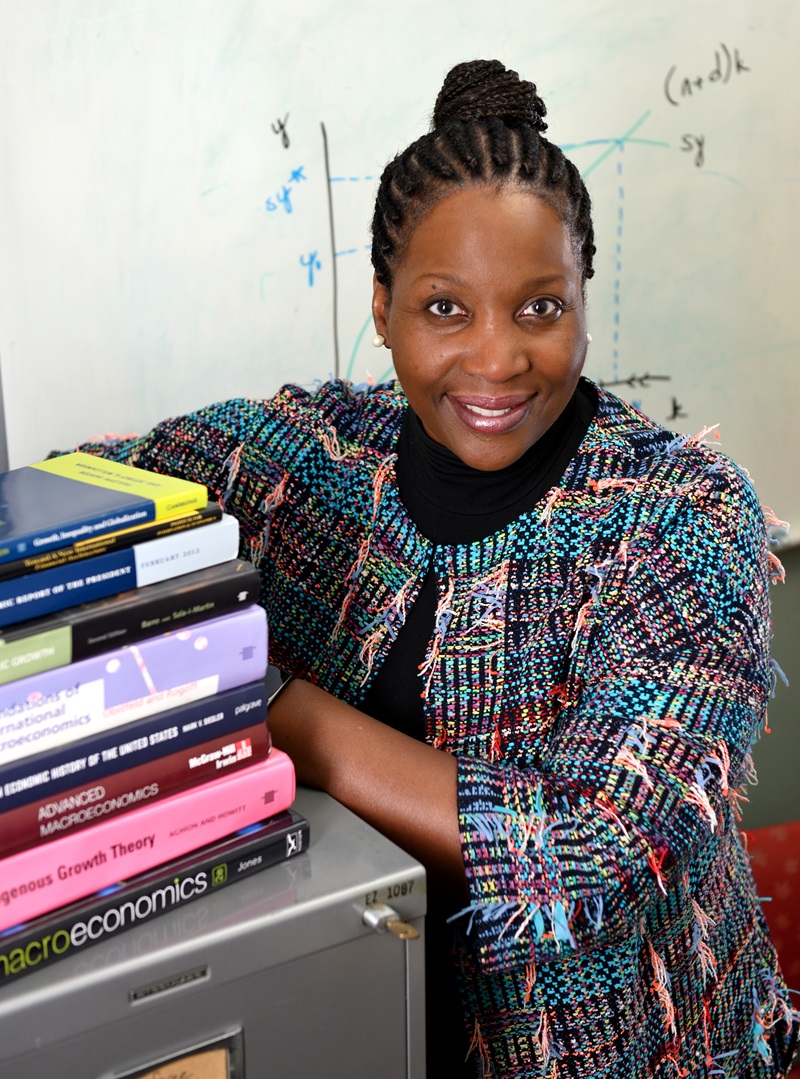 Dr. Lisa Cook confirmed as first Black woman on Federal Reserve Board ...