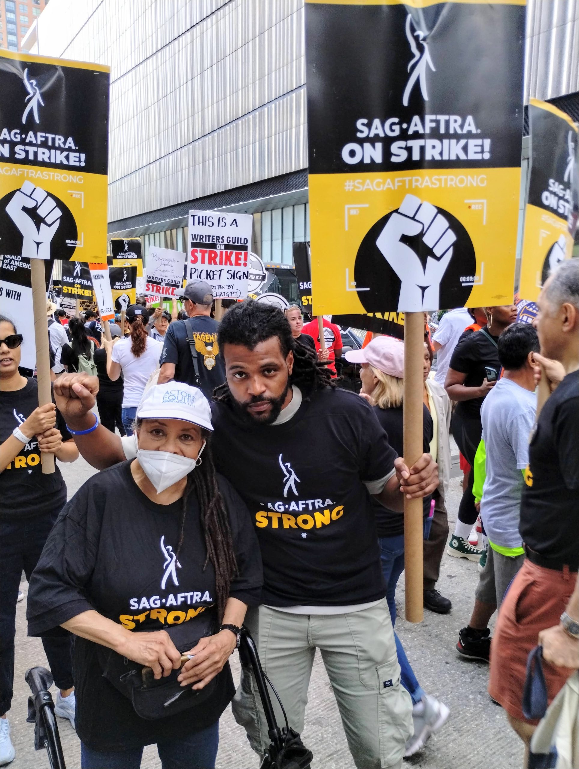 Hollywood's strikes are both now over as actors reach deal with studios ...