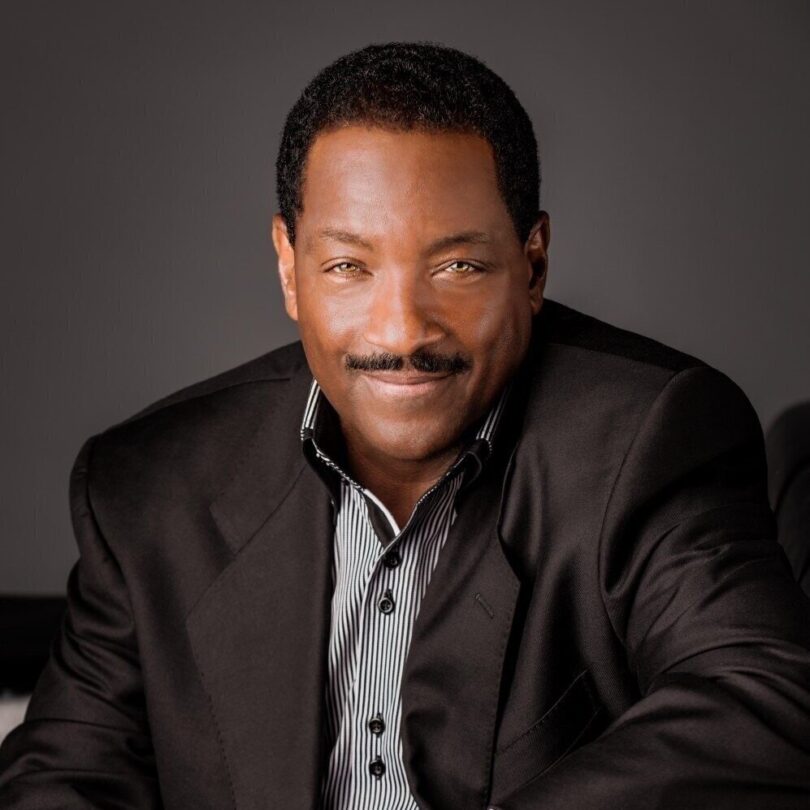 Radio icon Donnie Simpson takes final bow after 55 years in ...